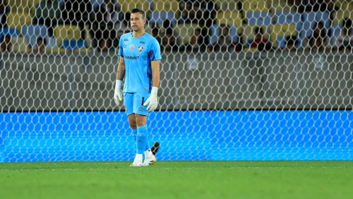 Brazilian goalkeeper Fabio claims world record for most games | SuperSport