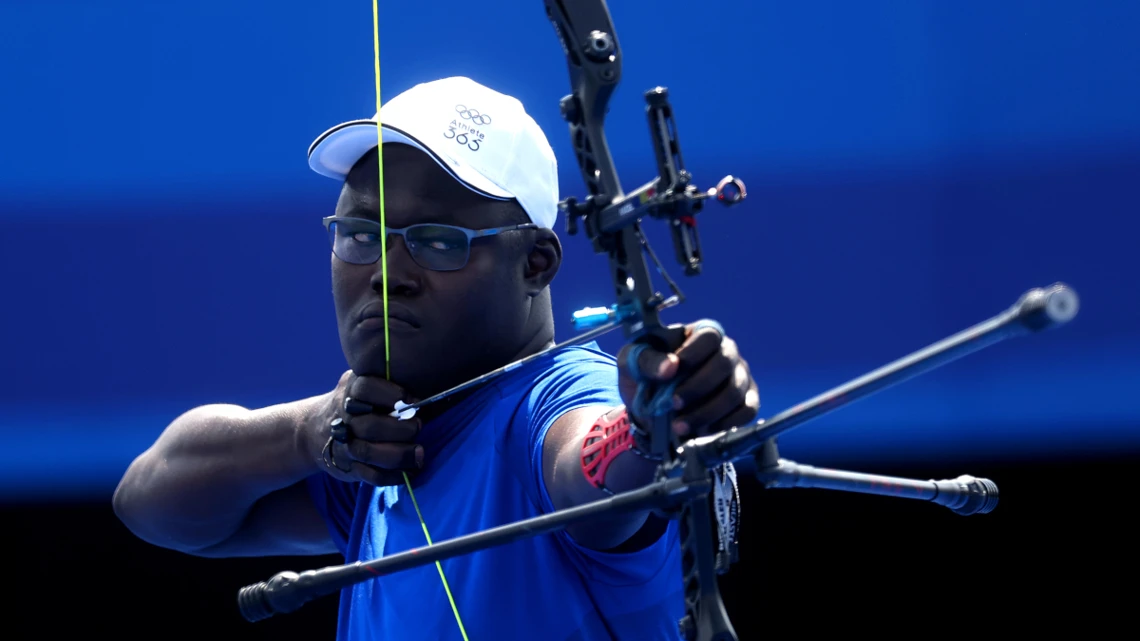 Wayward Chadian Olympic archer wins hearts of K-Pop star and Koreans ...