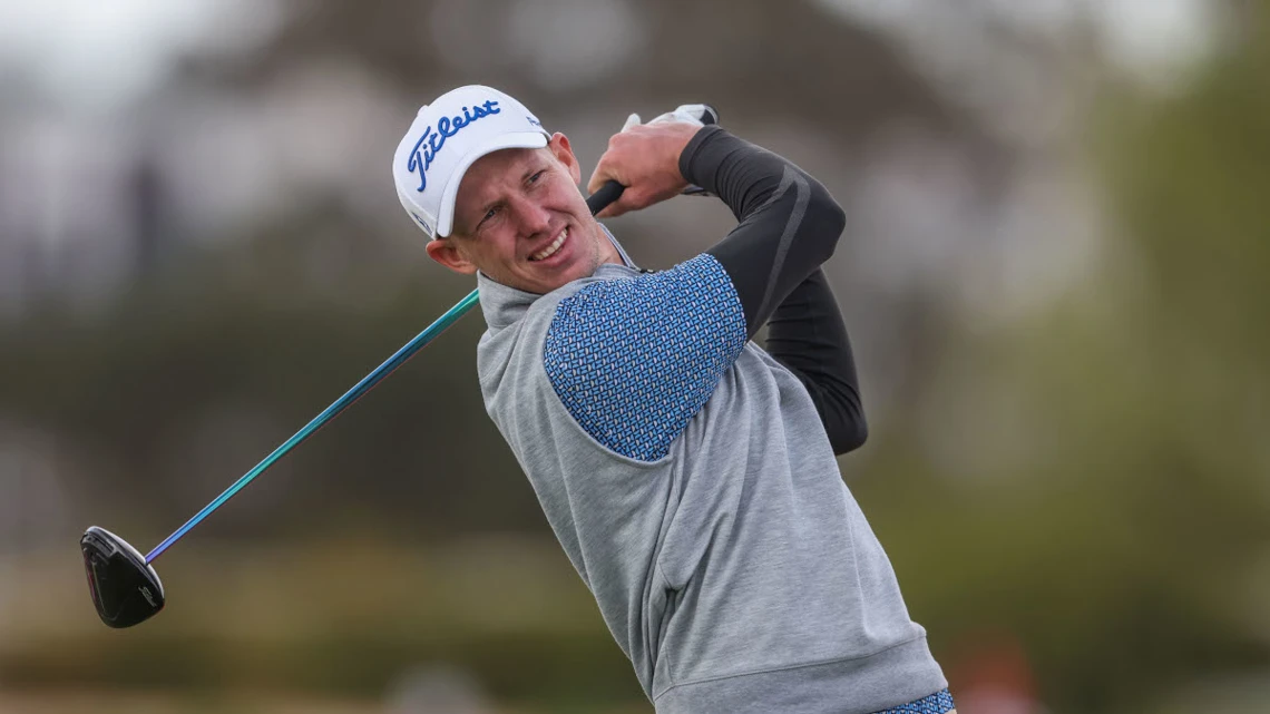 Moolman battles weather to lead Vodacom Origins Devonvale | SuperSport