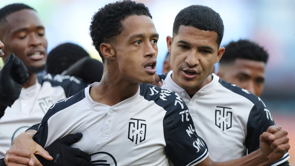 No ‘Invincibles’ for Sundowns, Pirates claim second & Bay into the ...