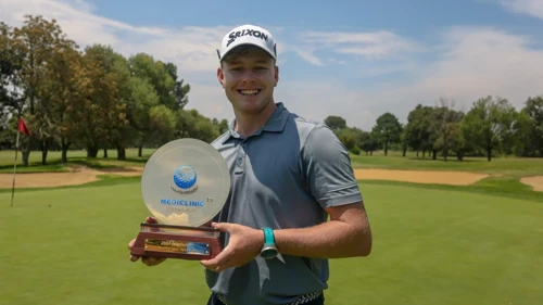 Rising star Van Velzen wins Mediclinic Invitational | SuperSport