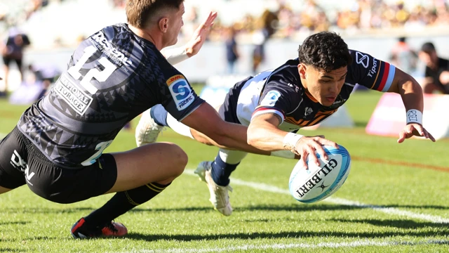 Hurricanes suffer first defeat, lead Super Rugby by one point | SuperSport