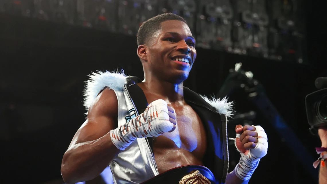 Ford beats Kholmatov in thriller for WBA featherweight title | SuperSport