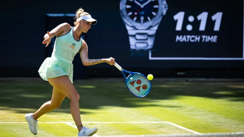 Vondrousova surprises Sabalenka to reach Berlin final | SuperSport