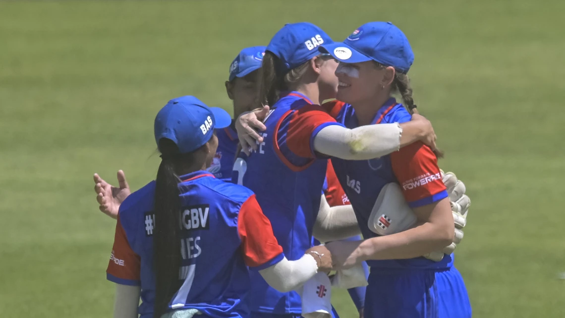 Western Province cement top of the log spot | SuperSport