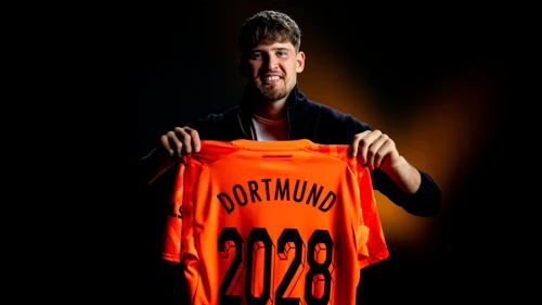 Dortmund's 'world-class' goalkeeper Kobel extends stay till 2028 ...