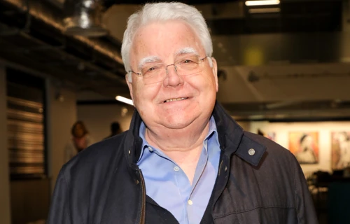 Kenwright staying on as Everton chair, Moshiri joins board of directors ...