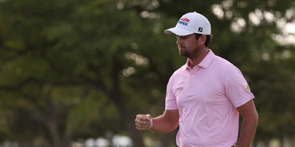 Davis Riley in Sony Open lead after strong finish through three rounds ...