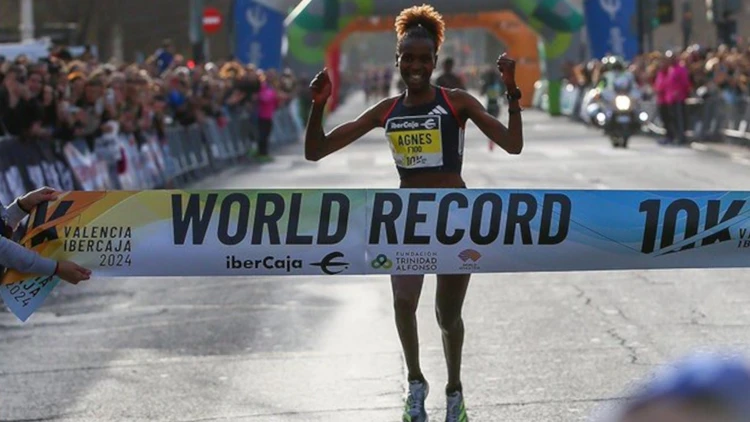 Ngetich breaks women-only 10km world record, first to run under 30 ...