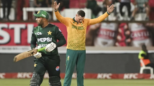 George Linde 4 wickets | South Africa v Pakistan | 1st T20i | SuperSport