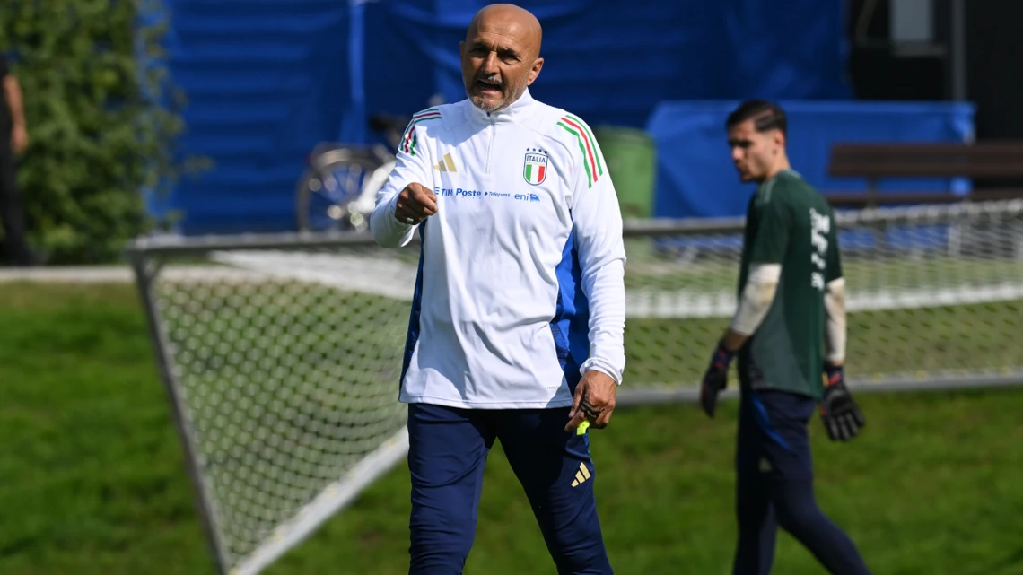 Italy face Swiss test after stumbling into Euros last 16 | SuperSport