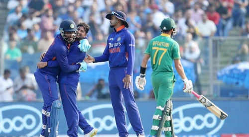 India romp to easy win, take series 2-1 | SuperSport