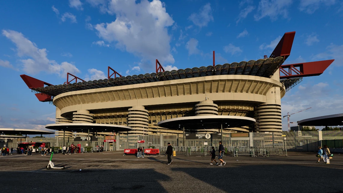 San Siro's fate in balance as Milan decides on sale to Serie A giants ...