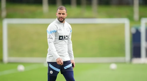 Walker cannot play as inverted full back in City's system - Guardiola ...