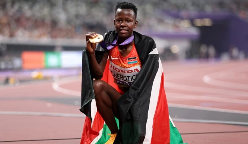 Cherotich overhauls Yavi to take steeplechase gold | SuperSport