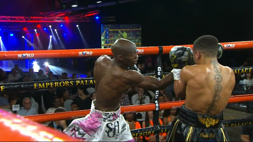 Ricardo Malajika v Marcel Braithwate | IBO Junior Bantam Weight World ...