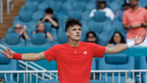 Arthur Fils v Jakub Mensik | Miami Open | QF2 | ATP World Tour 1000 ...