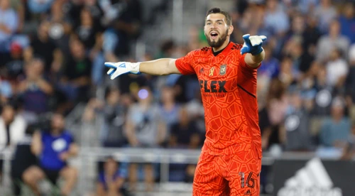 Canada's goalkeeper Crepeau to miss World Cup with broken leg | SuperSport