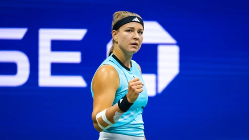 Muchova downs Cirstea to reach semifinals | SuperSport