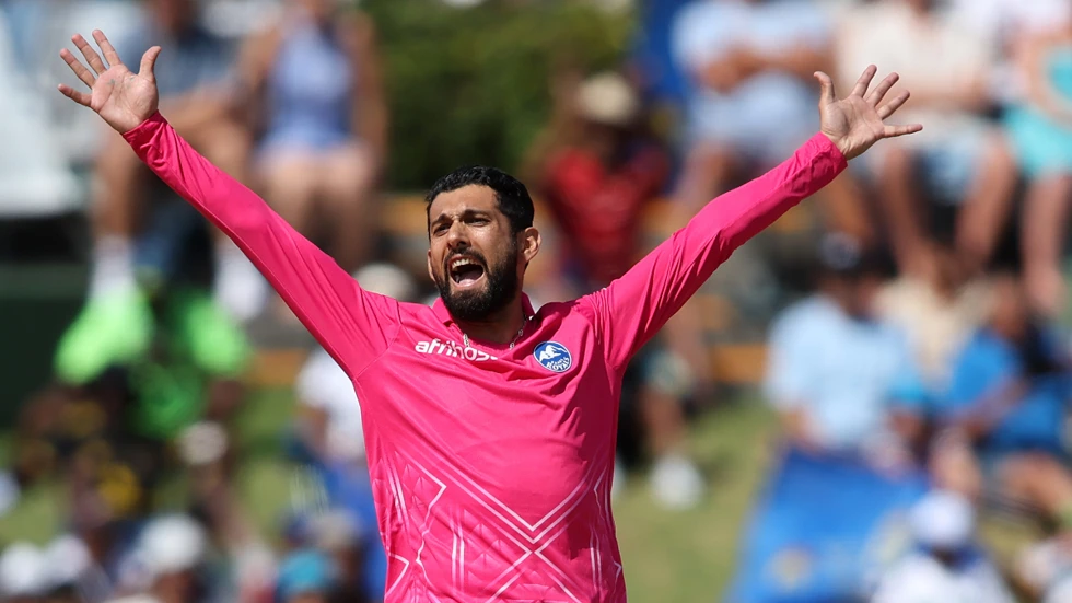 Raza helps Royals skittle MI Cape Town for 88 | SuperSport