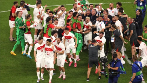 Turkey strike late to beat Czechs, advance as group runners-up | SuperSport