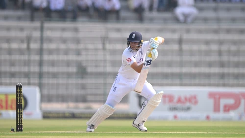 DAY 3: Record-breaking Root helps England dominate Pakistan in first ...