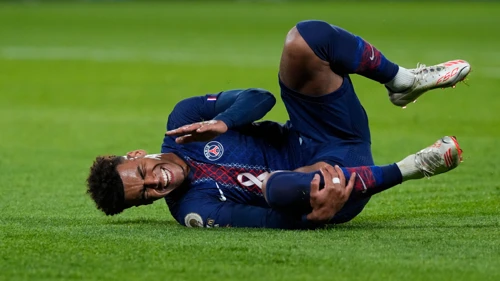 'Poor' PSG retain Ligue 1 lead despite stalemate and Doue injury ...