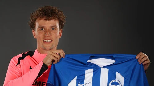 Dutch midfielder Wieffer joins Brighton from Feyenoord | SuperSport