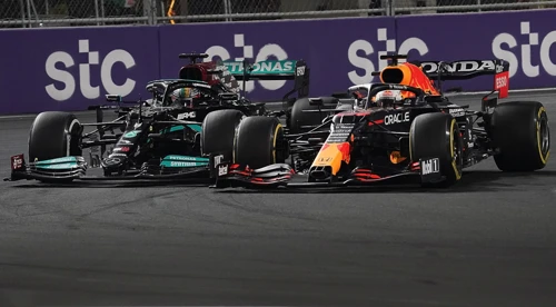 The last showdown - Max v Lewis in the desert | SuperSport