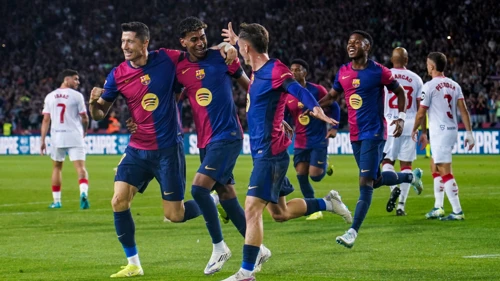 Lewandowski powers five-star Barca to Sevilla rout | SuperSport