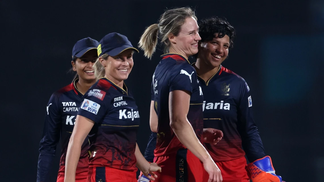 Perry powers RCB into WPL playoffs | SuperSport