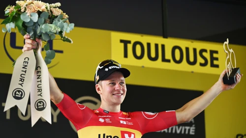 Abrahamsen wins Tour de France stage as Pogacar survives scare | SuperSport