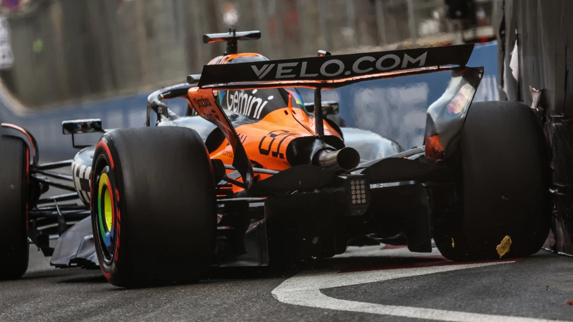 F1 leader Piastri crashes in Azerbaijan GP qualifying | SuperSport