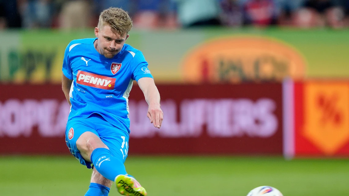 Czech midfielder Sulc signs four-year Lyon deal | SuperSport