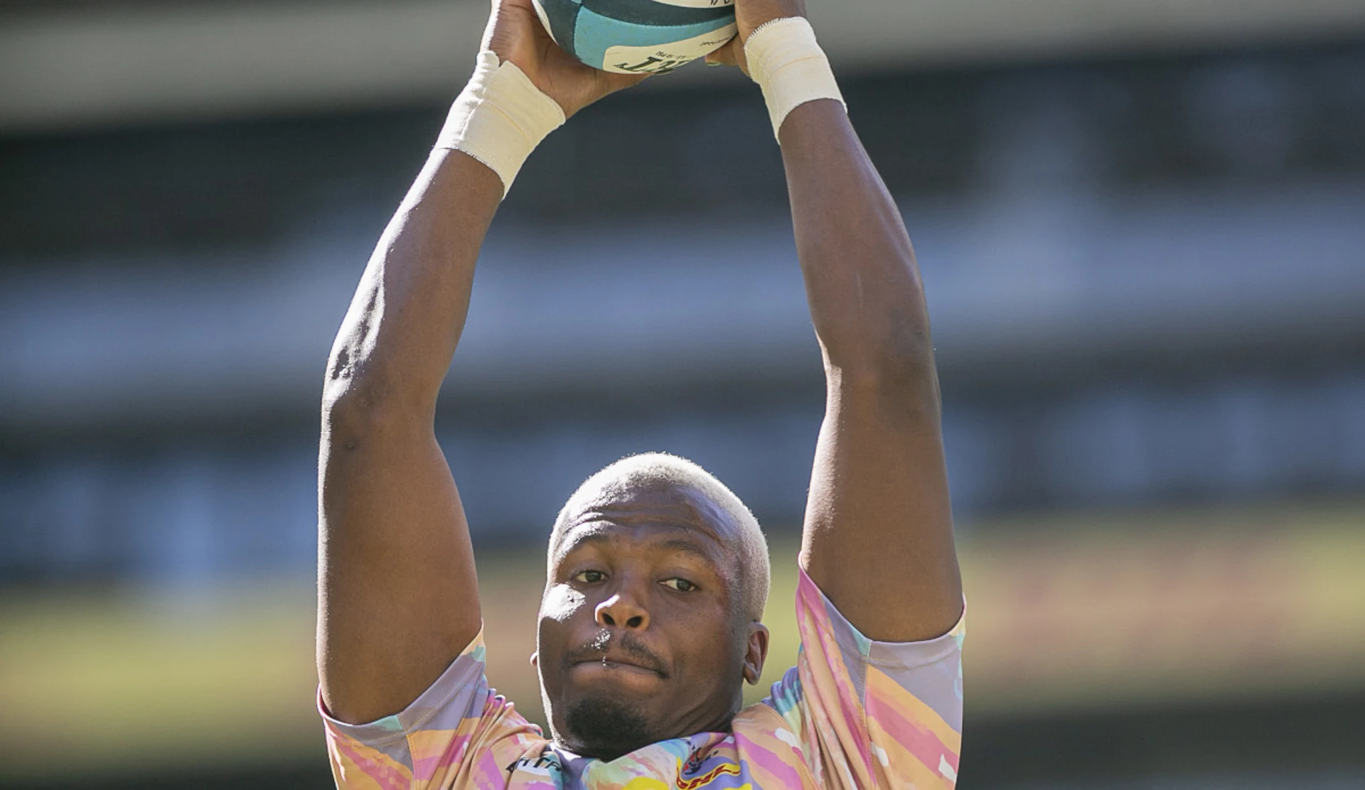 Dayimani reaches 50 as spoilt for choice Dobson rings changes | SuperSport