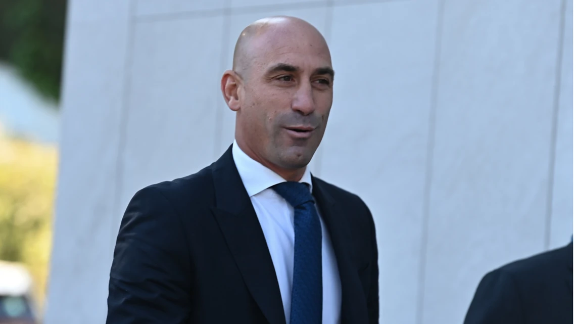 Trial of Spain's ex-football chief over forced kiss to begin | SuperSport