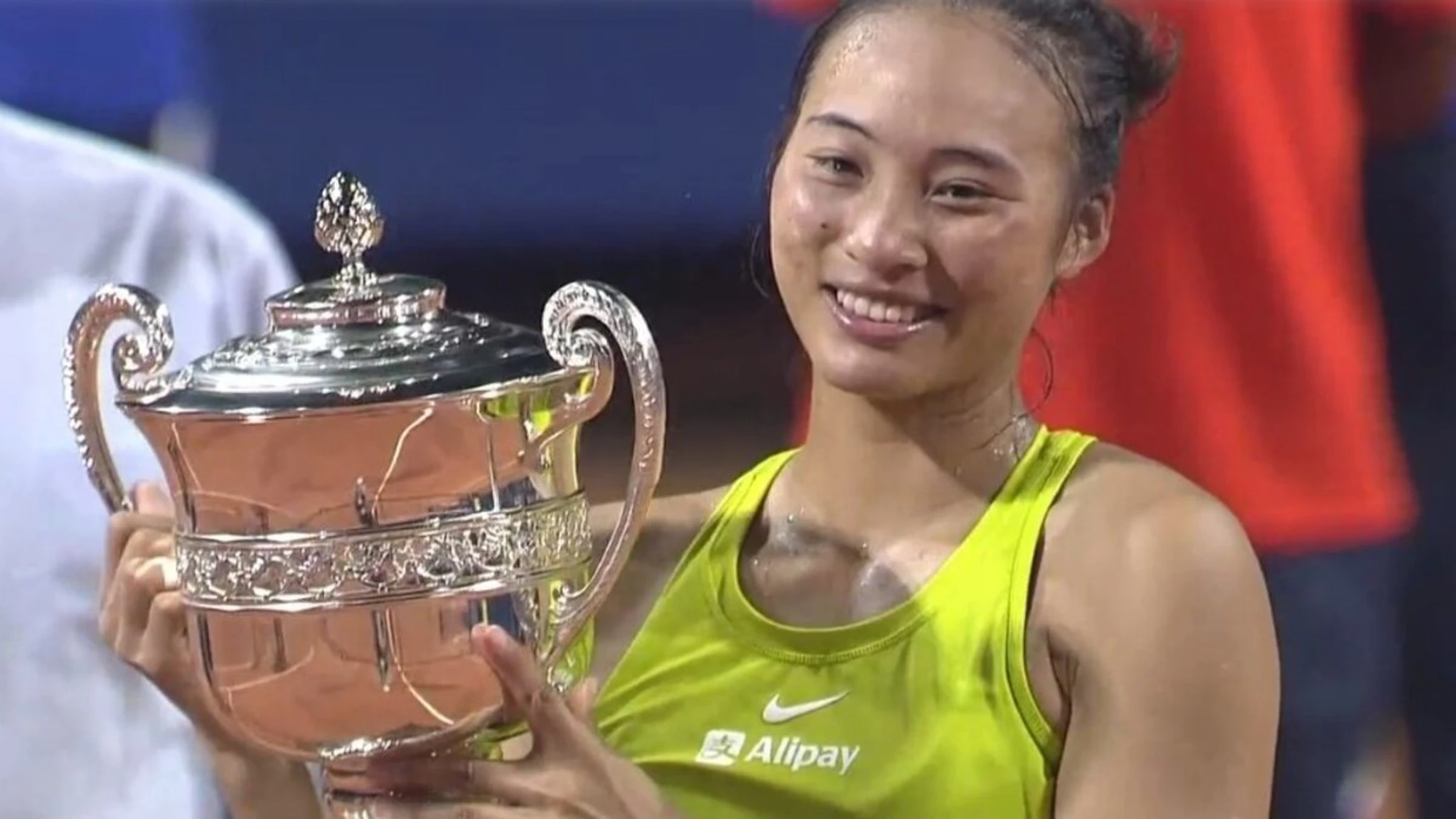China's Zheng Qinwen wins maiden WTA title | SuperSport
