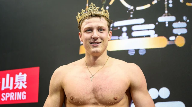 Coetzé achieves double crown as SA swimmers shine in World Cup series ...