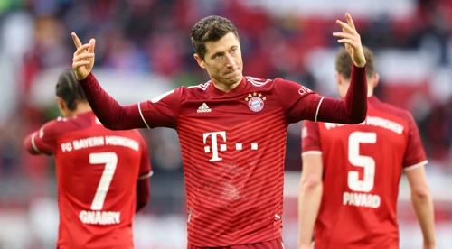 Lewandowski and Reus at the double as Bayern and Dortmund bounce back ...