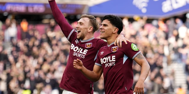 Frank's future in fresh doubt after Spurs stumble, Liverpool lose ...