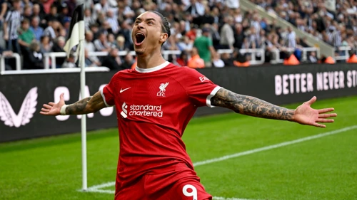 Super-sub Nunez grabs win for 10-man Liverpool against Newcastle ...