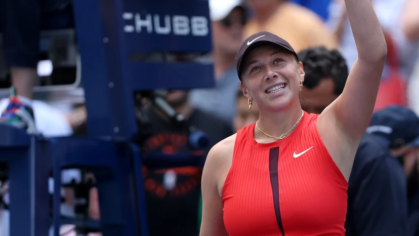 WOMEN'S UPDATE, DAY 3: Swiatek swats aside Arango, Anisimova in command ...