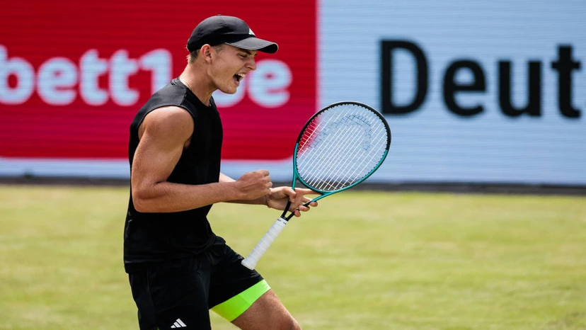 Engel claims upset win in first professional match on grass in ...