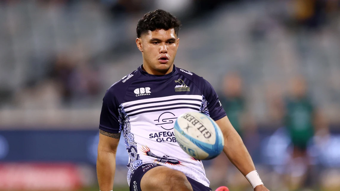 Wallabies flyhalf Lolesio returns to Super Rugby action after ...