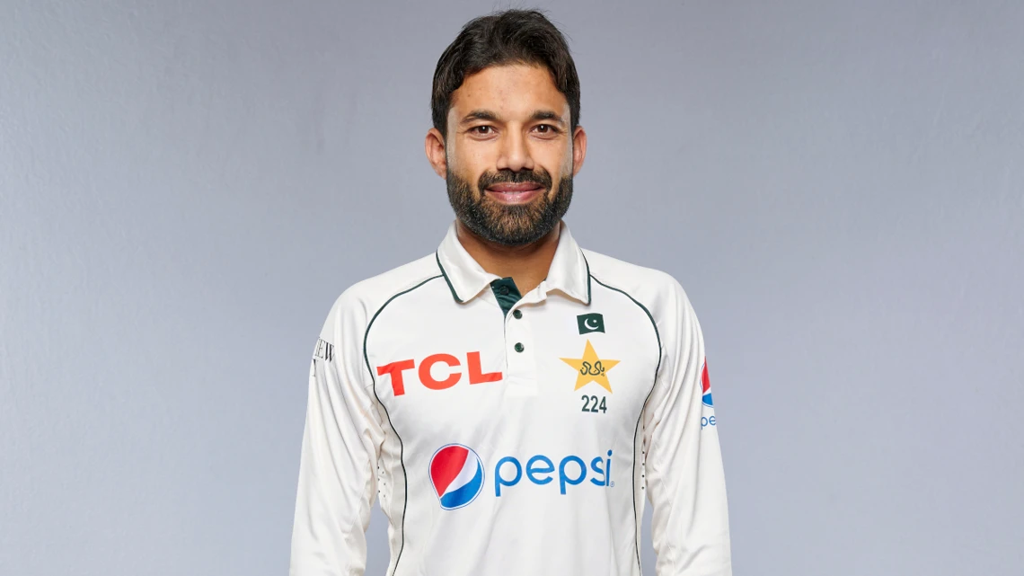 Australia retain line-up, Pakistan replace Sarfaraz with Rizwan ...