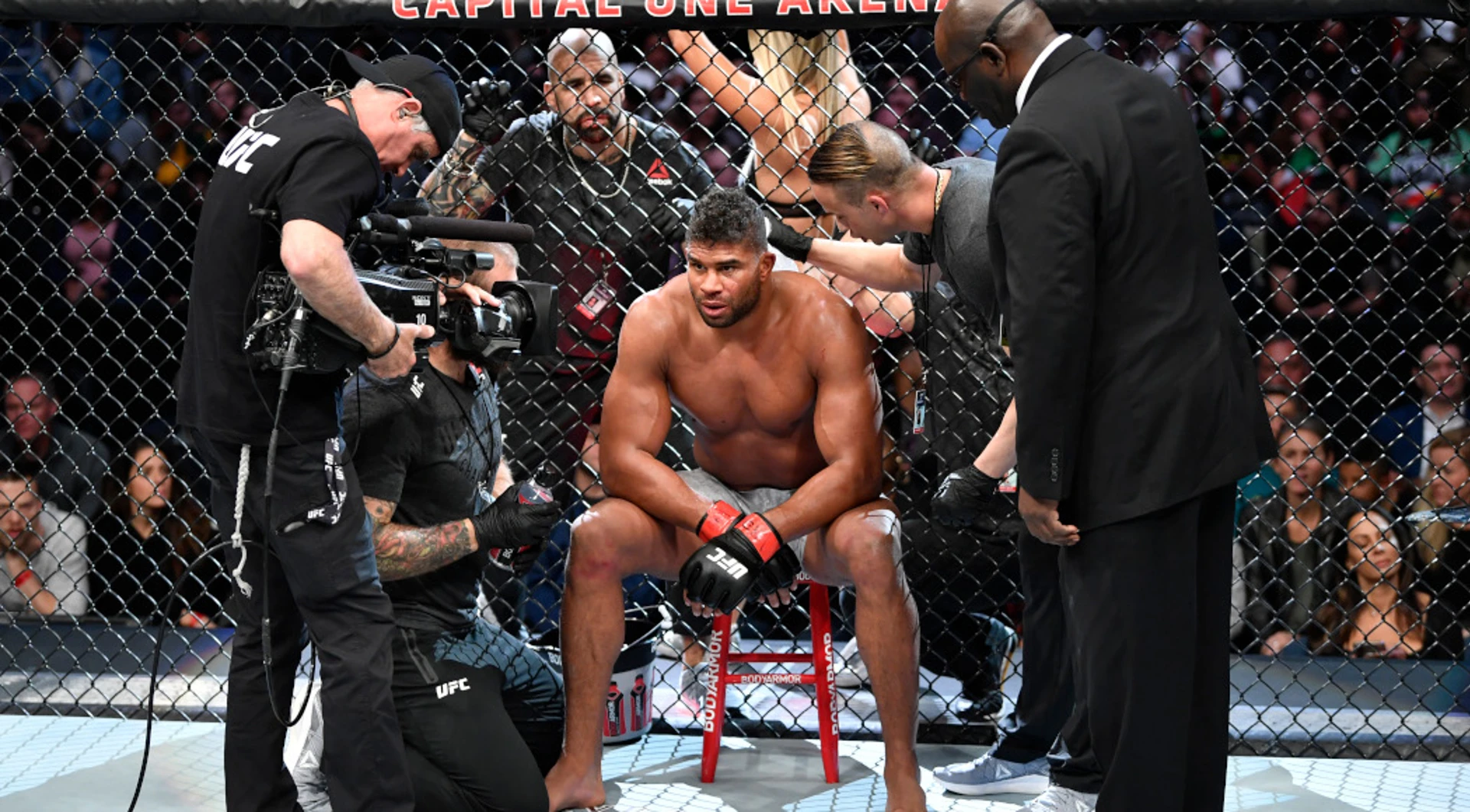 ufc overeem lip