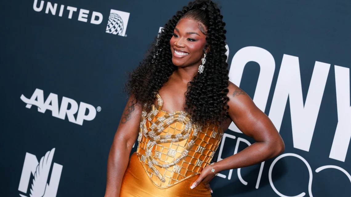 Undisputed heavyweight champ signs $8 million multi-year deal | SuperSport