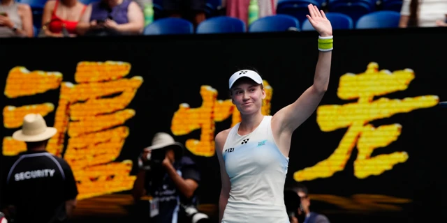 Anisimova silences Chinese fans to set up Pegula showdown in Melbourne ...