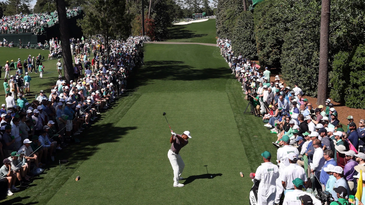 Adoring Augusta cheers Tiger into another Masters weekend | SuperSport