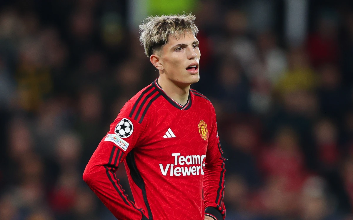 Man Utd players behind Garnacho over gorilla emoji post, says Ten Hag ...